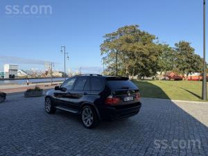 Black BMW X5 2005 in Ventspils, with an engine capacity of 4.40 L and mileage of 247 thousand km for 8500 €, photo 5 on AUTOMOTO.COM.LV