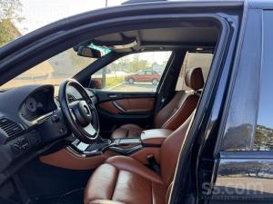 Black BMW X5 2005 in Ventspils, with an engine capacity of 4.40 L and mileage of 247 thousand km for 8500 €, photo 9 on AUTOMOTO.COM.LV