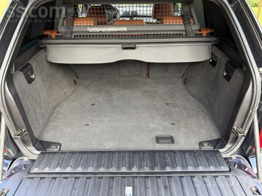 Black BMW X5 2005 in Ventspils, with an engine capacity of 4.40 L and mileage of 247 thousand km for 8500 €, photo 18 on AUTOMOTO.COM.LV