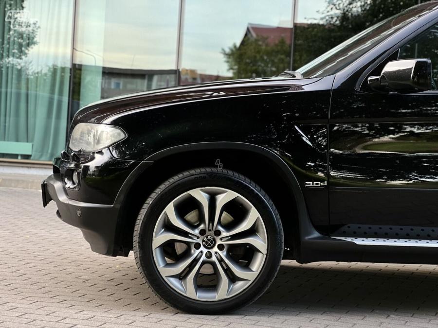 Black BMW X5 2005 in Kaunas, with an engine capacity of 3.00 L and mileage of 0 thousand km for 4300 €, photo 16 on AUTOMOTO.COM.LV