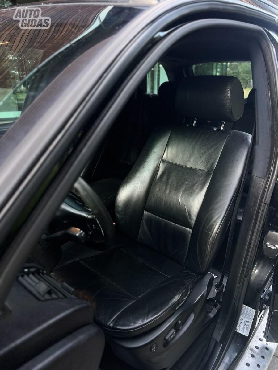 Black BMW X5 2005 in Kaunas, with an engine capacity of 3.00 L and mileage of 0 thousand km for 4300 €, photo 28 on AUTOMOTO.COM.LV