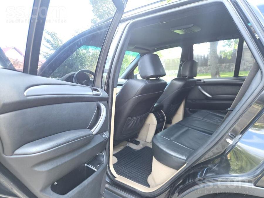 Melns BMW X5 2005 Rēzekne, ar dzinēja tilpumu 3.00 L un nobraukumu 330 tūkst. km par 5670 €, foto 9 vietnē AUTOMOTO.COM.LV