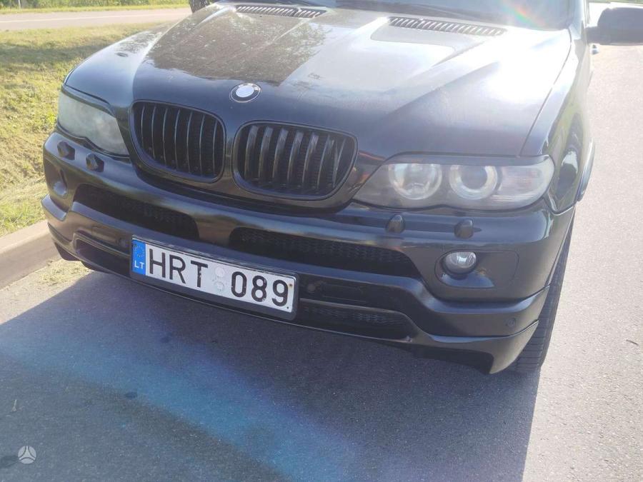 Black BMW X5 2005 in Alytus, with an engine capacity of 4.40 L and mileage of 380 thousand km for 3000 €, photo 4 on AUTOMOTO.COM.LV