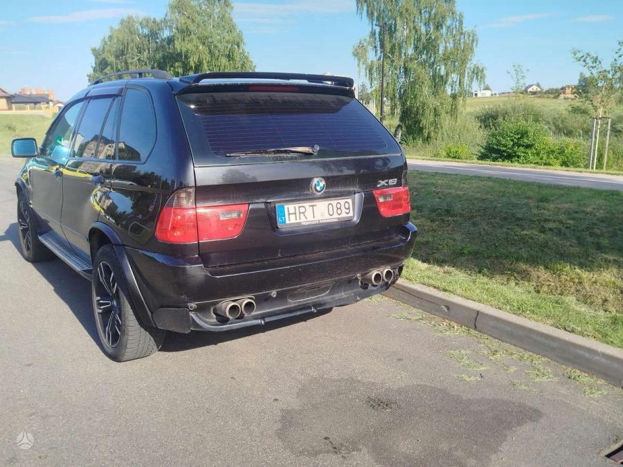 Black BMW X5 2005 in Alytus, with an engine capacity of 4.40 L and mileage of 380 thousand km for 3000 €, photo 6 on AUTOMOTO.COM.LV