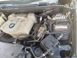 Black BMW X5 2005 in Alytus, with an engine capacity of 4.40 L and mileage of 380 thousand km for 3000 €, photo 7 on AUTOMOTO.COM.LV
