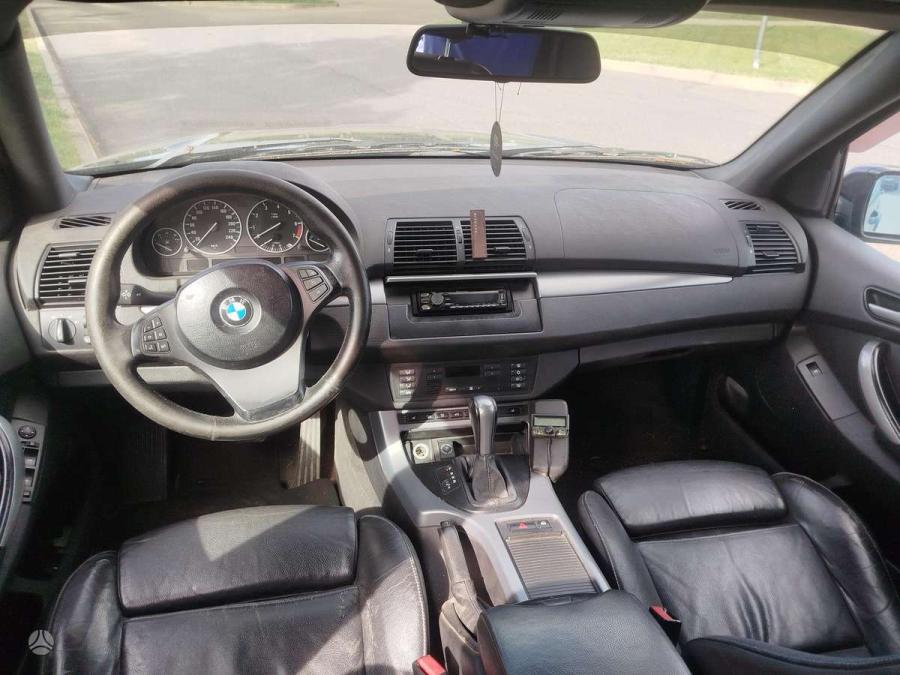Black BMW X5 2005 in Alytus, with an engine capacity of 4.40 L and mileage of 380 thousand km for 3000 €, photo 11 on AUTOMOTO.COM.LV