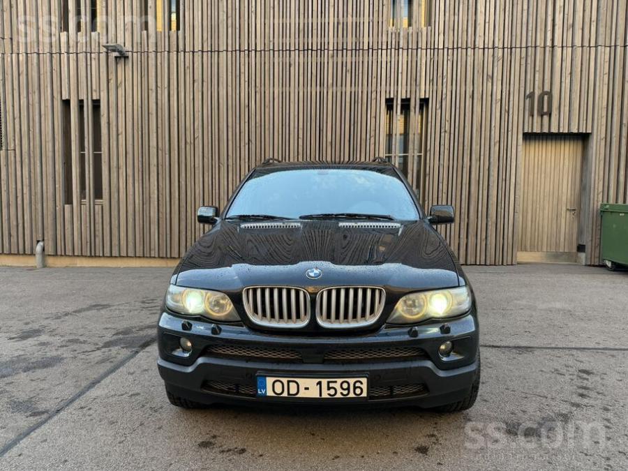 Black BMW X5 2005 in Riga, with an engine capacity of 3.00 L and mileage of 424 thousand km for 4590 €, photo 4 on AUTOMOTO.COM.LV
