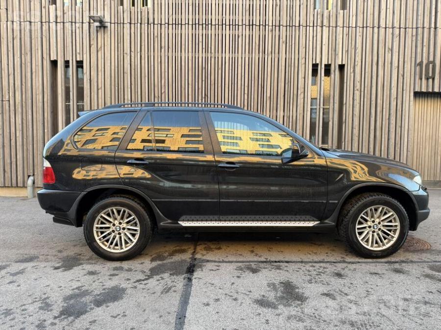 Black BMW X5 2005 in Riga, with an engine capacity of 3.00 L and mileage of 424 thousand km for 4590 €, photo 6 on AUTOMOTO.COM.LV