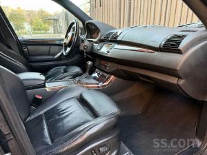 Black BMW X5 2005 in Riga, with an engine capacity of 3.00 L and mileage of 424 thousand km for 4590 €, photo 12 on AUTOMOTO.COM.LV