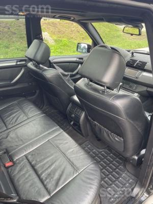 Melns BMW X5 2005 Rīga, ar dzinēja tilpumu 3.00 L un nobraukumu 480 tūkst. km par 4650 €, foto 7 vietnē AUTOMOTO.COM.LV