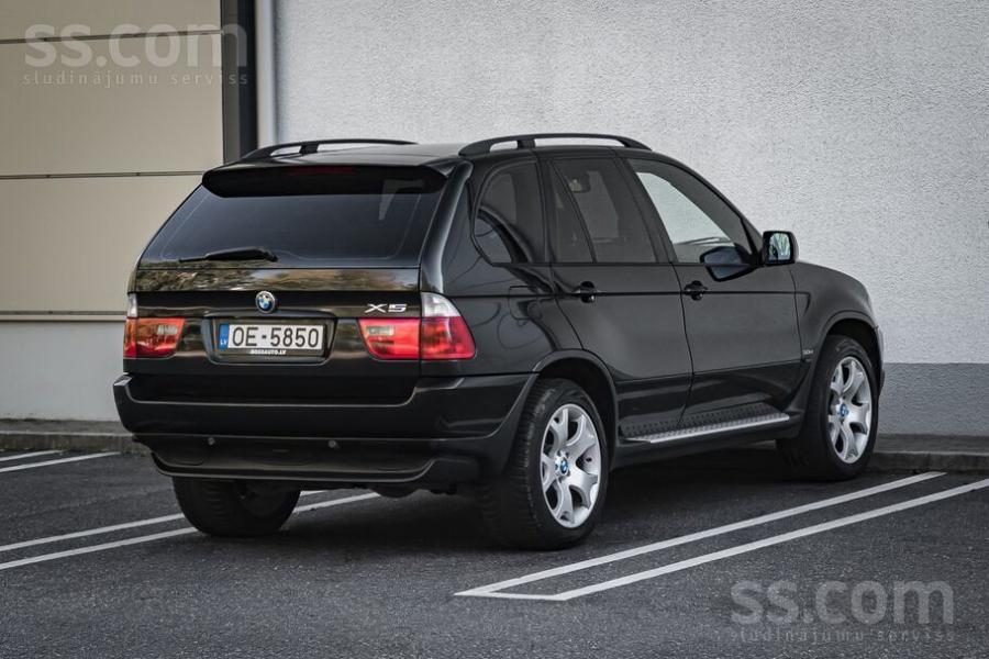 Black BMW X5 2005 in Riga, with an engine capacity of 3.00 L and mileage of 316 thousand km for 4950 €, photo 5 on AUTOMOTO.COM.LV