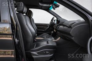 Black BMW X5 2005 in Riga, with an engine capacity of 3.00 L and mileage of 316 thousand km for 4950 €, photo 11 on AUTOMOTO.COM.LV