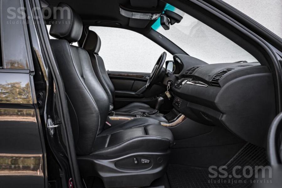 Black BMW X5 2005 in Riga, with an engine capacity of 3.00 L and mileage of 316 thousand km for 4950 €, photo 11 on AUTOMOTO.COM.LV