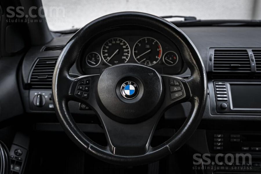 Black BMW X5 2005 in Riga, with an engine capacity of 3.00 L and mileage of 316 thousand km for 4950 €, photo 18 on AUTOMOTO.COM.LV