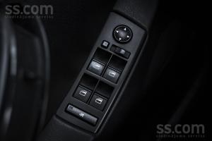 Black BMW X5 2005 in Riga, with an engine capacity of 3.00 L and mileage of 316 thousand km for 4950 €, photo 24 on AUTOMOTO.COM.LV