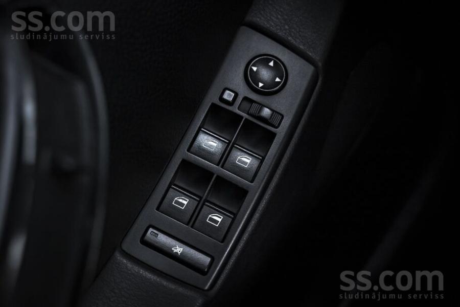 Black BMW X5 2005 in Riga, with an engine capacity of 3.00 L and mileage of 316 thousand km for 4950 €, photo 24 on AUTOMOTO.COM.LV
