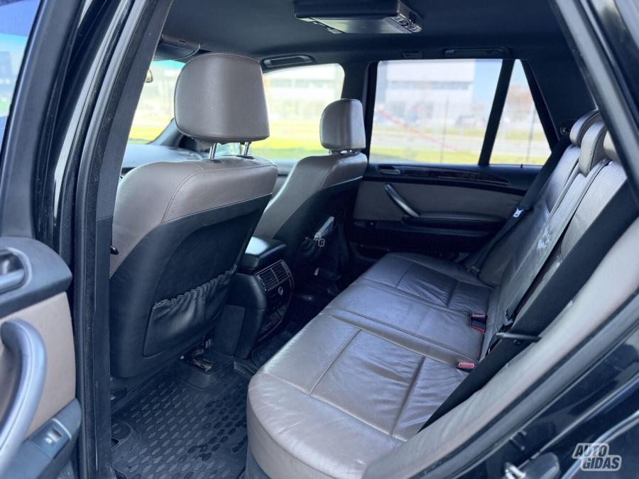 Melns BMW X5 2005 Viļņa, ar dzinēja tilpumu 3.00 L un nobraukumu 340 tūkst. km par 4700 €, foto 12 vietnē AUTOMOTO.COM.LV