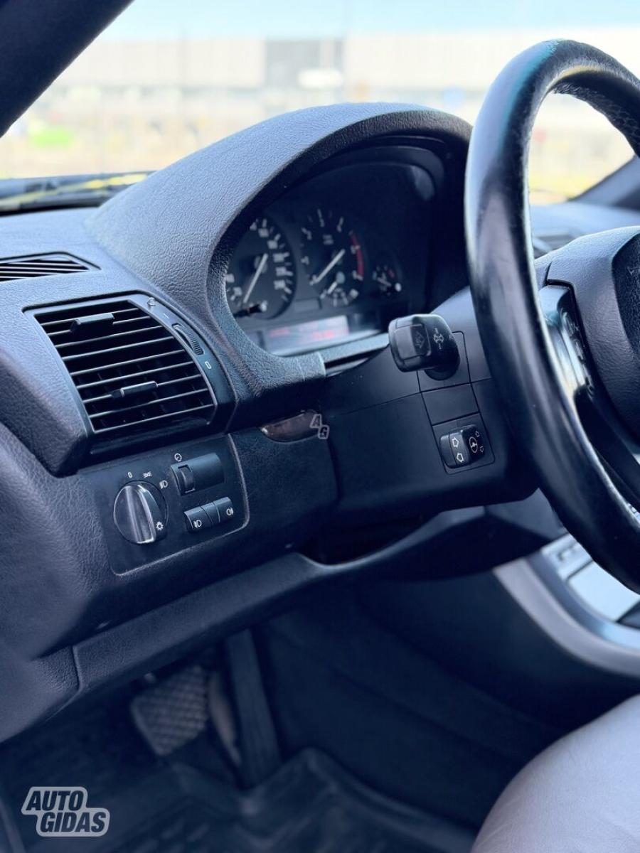 Melns BMW X5 2005 Viļņa, ar dzinēja tilpumu 3.00 L un nobraukumu 340 tūkst. km par 4700 €, foto 15 vietnē AUTOMOTO.COM.LV