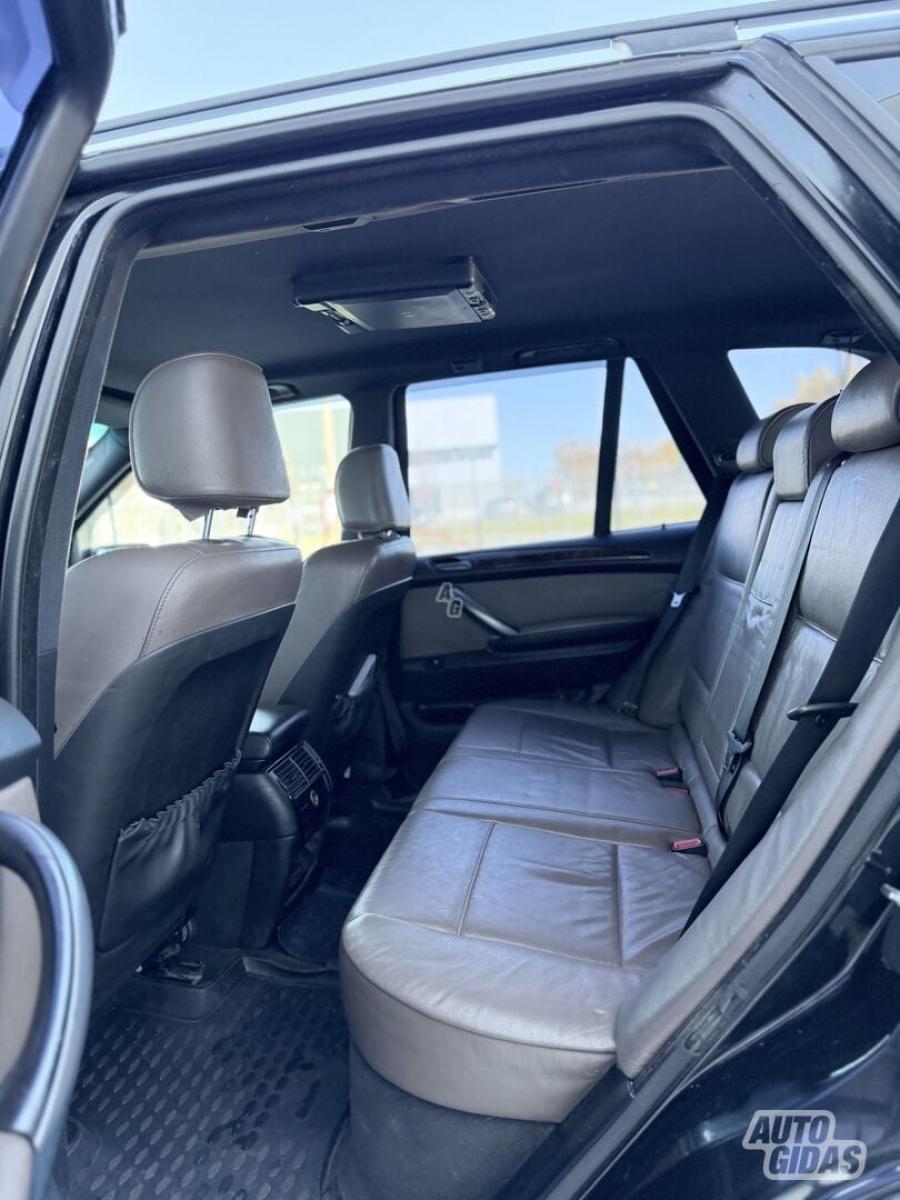 Melns BMW X5 2005 Viļņa, ar dzinēja tilpumu 3.00 L un nobraukumu 340 tūkst. km par 4700 €, foto 16 vietnē AUTOMOTO.COM.LV