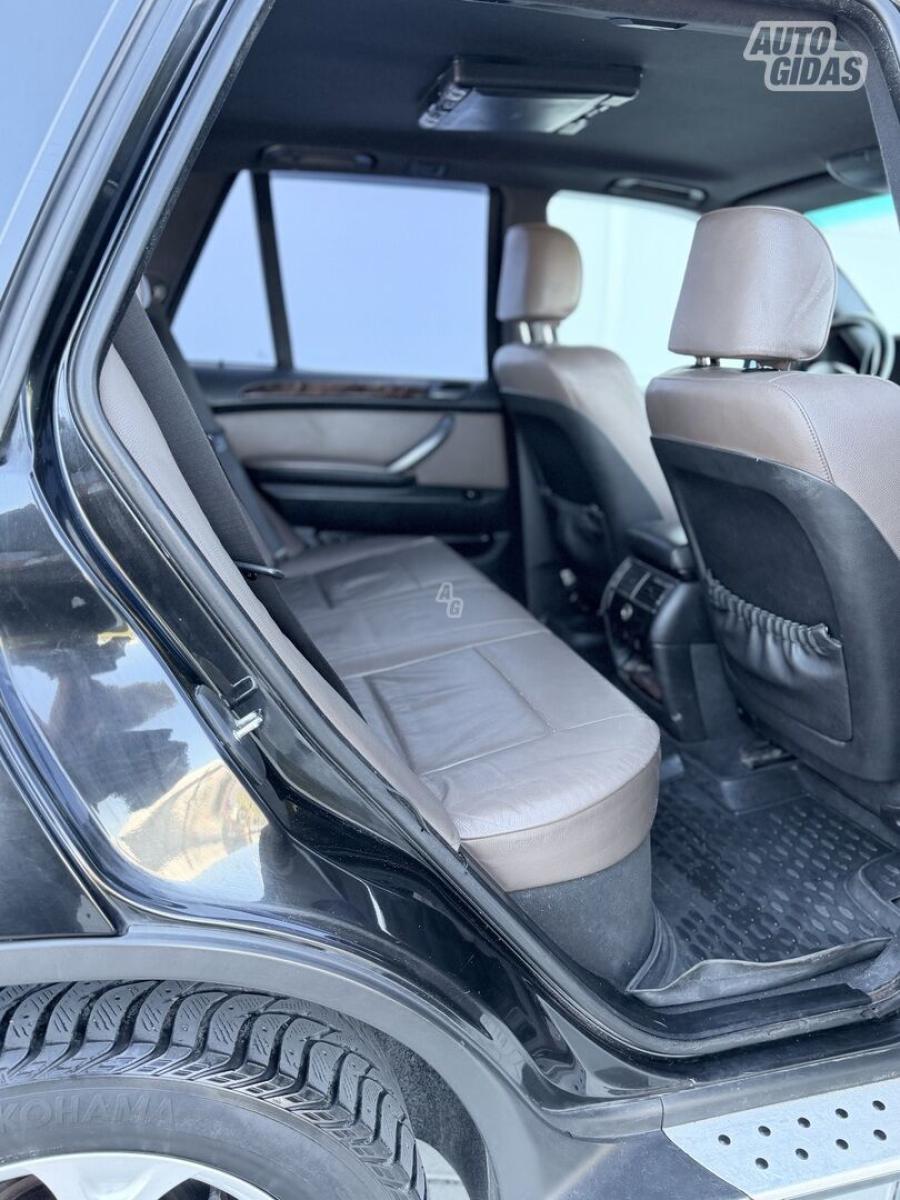 Melns BMW X5 2005 Viļņa, ar dzinēja tilpumu 3.00 L un nobraukumu 340 tūkst. km par 4700 €, foto 20 vietnē AUTOMOTO.COM.LV
