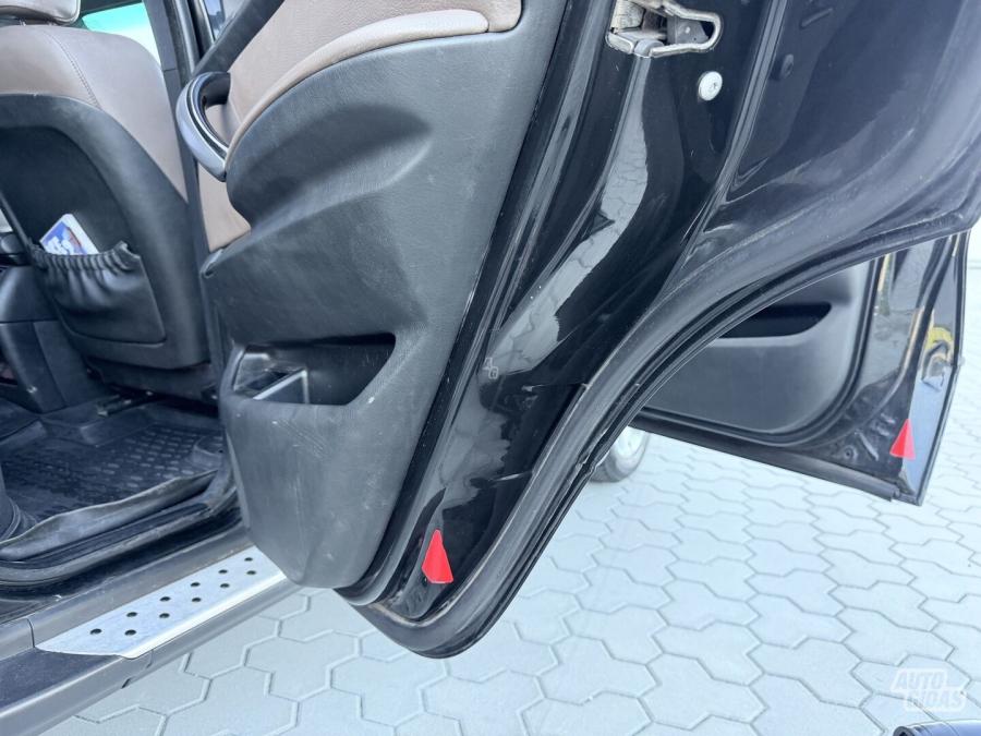 Melns BMW X5 2005 Viļņa, ar dzinēja tilpumu 3.00 L un nobraukumu 340 tūkst. km par 4700 €, foto 22 vietnē AUTOMOTO.COM.LV