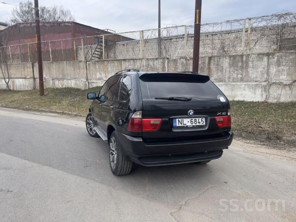 Black BMW X5 2006 in Riga, with an engine capacity of 3.00 L and mileage of 287 thousand km for 5500 €, photo 2 on AUTOMOTO.COM.LV