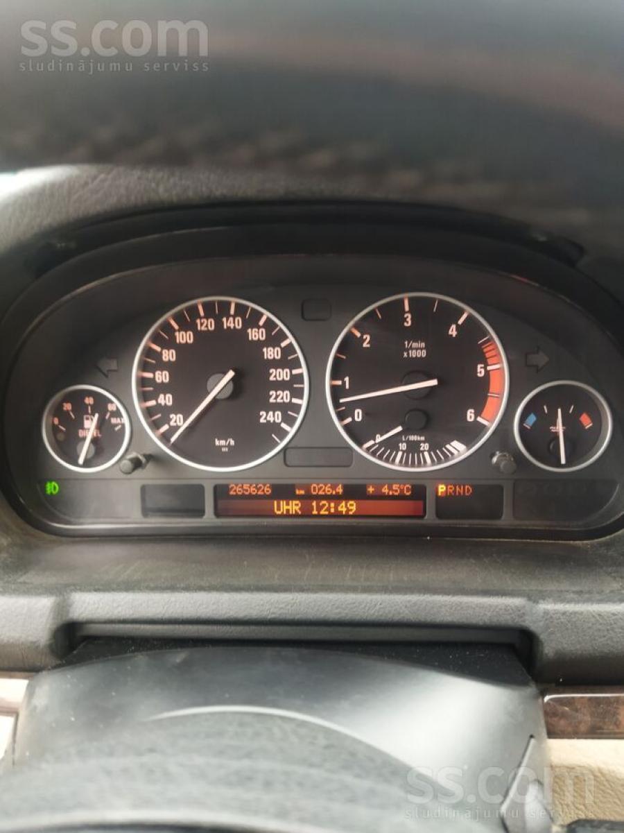 Melns BMW X5 2006 Ludza, ar dzinēja tilpumu 3.00 L un nobraukumu 265 tūkst. km par 6000 €, foto 5 vietnē AUTOMOTO.COM.LV