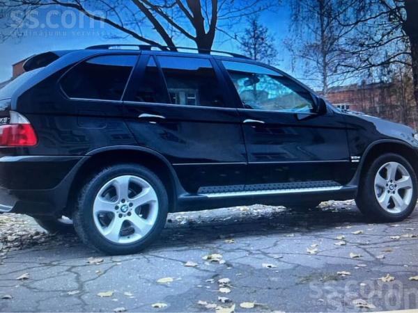 Black BMW X5 2006 in Bauska, with an engine capacity of 3.00 L and mileage of 389 thousand km for 7500 €, photo 4 on AUTOMOTO.COM.LV