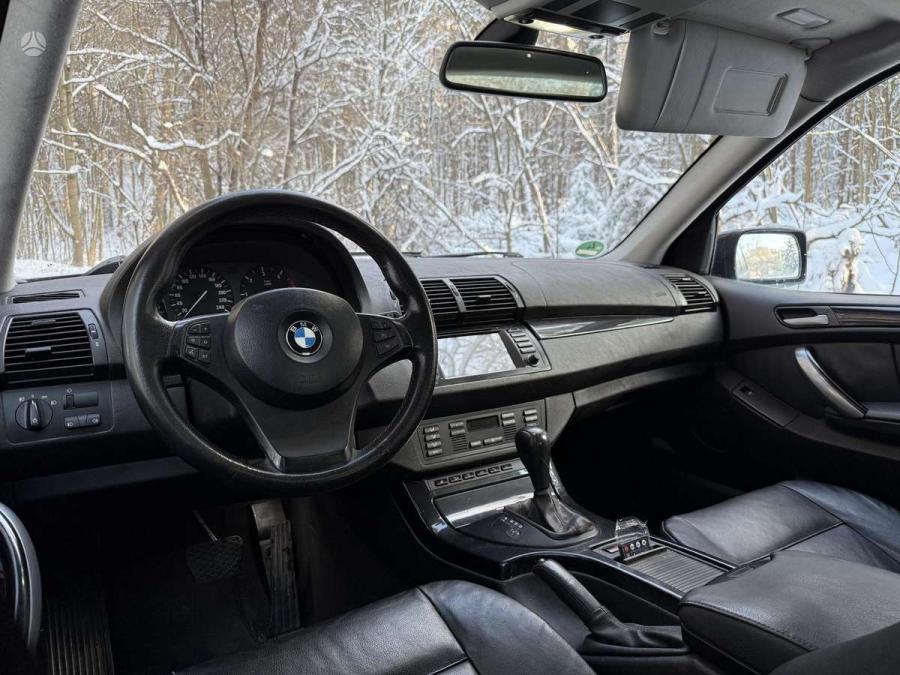 Black BMW X5 2006 in Vilnius, with an engine capacity of 2.99 L and mileage of 293 thousand km for 5000 €, photo 11 on AUTOMOTO.COM.LV