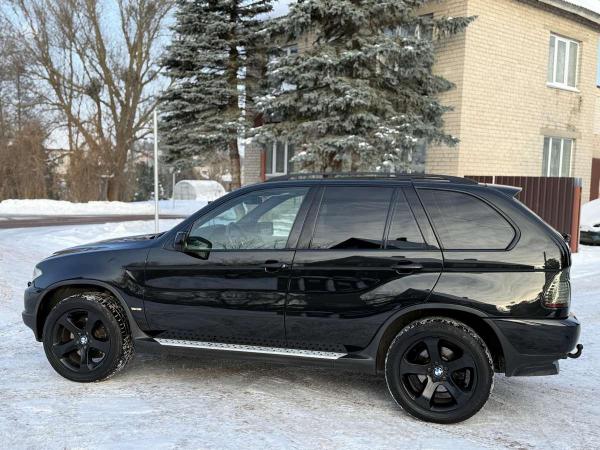 Black BMW X5 2006 in Prienai, with an engine capacity of 2.99 L and mileage of 281 thousand km for 6550 €, photo 7 on AUTOMOTO.COM.LV