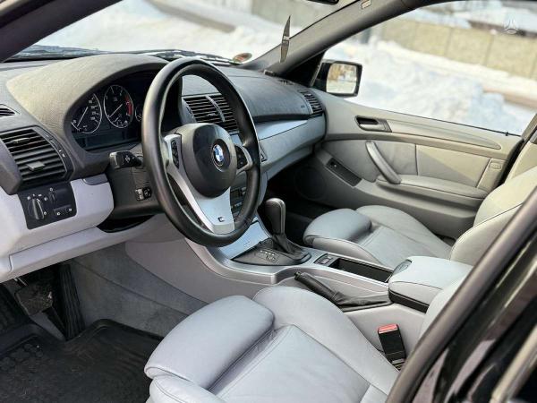 Black BMW X5 2006 in Prienai, with an engine capacity of 2.99 L and mileage of 281 thousand km for 6550 €, photo 10 on AUTOMOTO.COM.LV