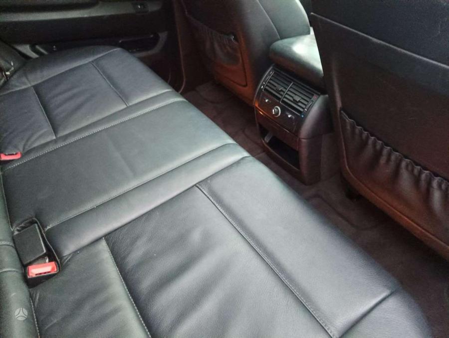 Melns BMW X5 2006 Marijampole, ar dzinēja tilpumu 3.00 L un nobraukumu 373 tūkst. km par 5500 €, foto 12 vietnē AUTOMOTO.COM.LV
