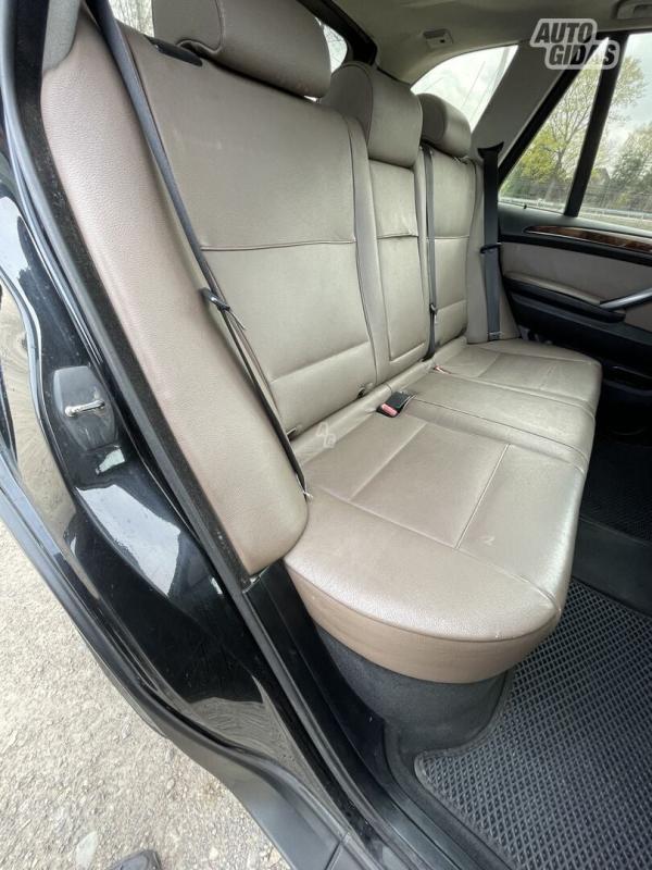 Melns BMW X5 2006 Marijampole, ar dzinēja tilpumu 3.00 L un nobraukumu 380 tūkst. km par 4600 €, foto 10 vietnē AUTOMOTO.COM.LV