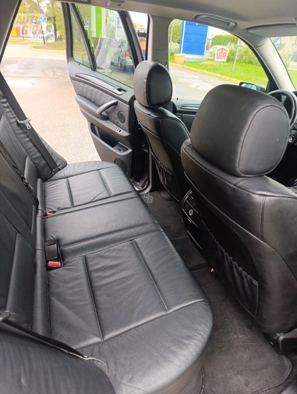 Black BMW X5 2006 in Alytus, with an engine capacity of 3.00 L and mileage of 351 thousand km for 6750 €, photo 10 on AUTOMOTO.COM.LV