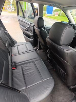 Melns BMW X5 2006 Alīta, ar dzinēja tilpumu 3.00 L un nobraukumu 351 tūkst. km par 6750 €, foto 11 vietnē AUTOMOTO.COM.LV