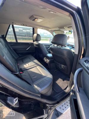 Melns BMW X5 2006 Marijampole, ar dzinēja tilpumu 3.00 L un nobraukumu 340 tūkst. km par 4600 €, foto 9 vietnē AUTOMOTO.COM.LV