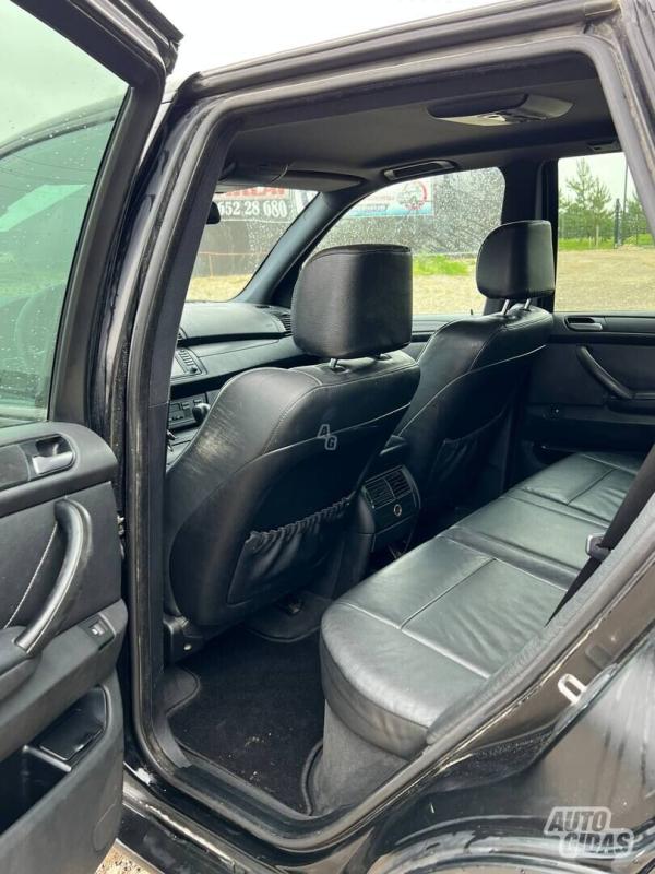 Melns BMW X5 2006 Marijampole, ar dzinēja tilpumu 3.00 L un nobraukumu 350 tūkst. km par 4500 €, foto 9 vietnē AUTOMOTO.COM.LV