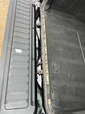Black BMW X5 2006 in Marijampole, with an engine capacity of 3.00 L and mileage of 350 thousand km for 4500 €, photo 14 on AUTOMOTO.COM.LV