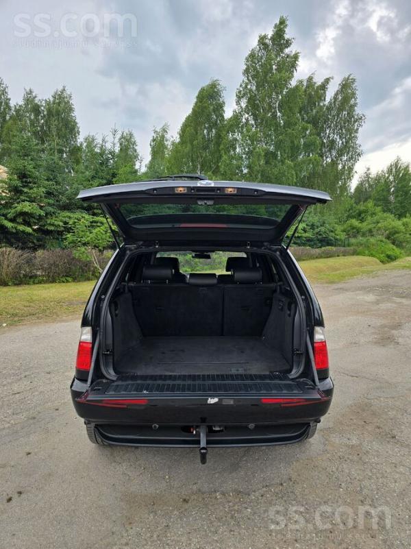 Black BMW X5 2006 in Jelgava, with an engine capacity of 3.00 L and mileage of 187 thousand km for 6900 €, photo 7 on AUTOMOTO.COM.LV
