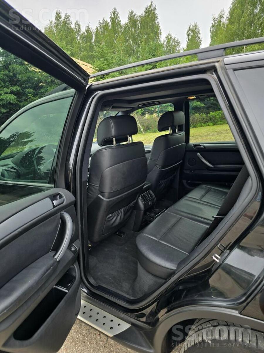 Melns BMW X5 2006 Jelgava, ar dzinēja tilpumu 3.00 L un nobraukumu 187 tūkst. km par 6900 €, foto 12 vietnē AUTOMOTO.COM.LV