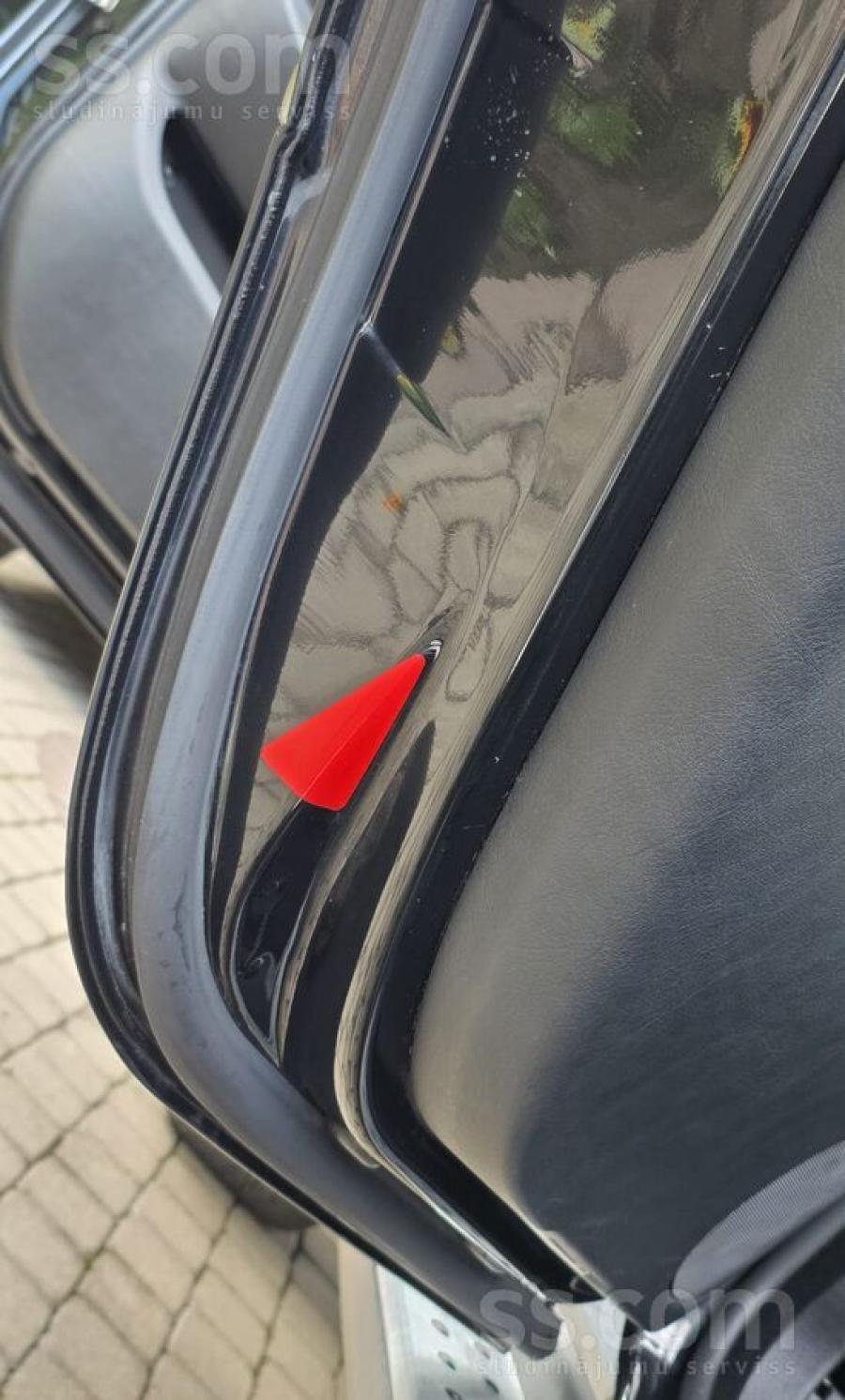 Melns BMW X5 2006 Daugavpils, ar dzinēja tilpumu 3.00 L un nobraukumu 174 tūkst. km par 10300 €, foto 16 vietnē AUTOMOTO.COM.LV