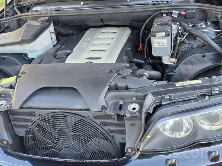 Melns BMW X5 2006 Daugavpils, ar dzinēja tilpumu 3.00 L un nobraukumu 174 tūkst. km par 10300 €, foto 23 vietnē AUTOMOTO.COM.LV