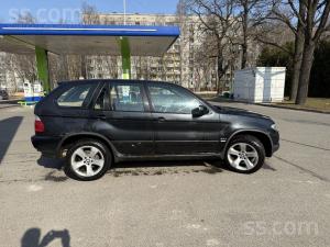 Black BMW X5 2006 in Riga, with an engine capacity of 3.00 L and mileage of 347 thousand km for 4100 €, photo 6 on AUTOMOTO.COM.LV
