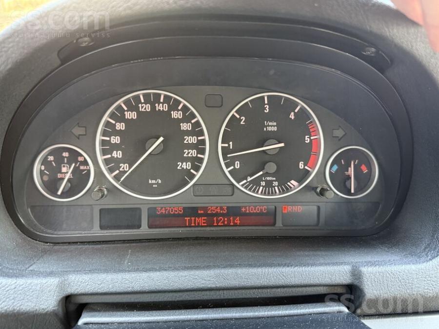 Black BMW X5 2006 in Riga, with an engine capacity of 3.00 L and mileage of 347 thousand km for 4100 €, photo 9 on AUTOMOTO.COM.LV