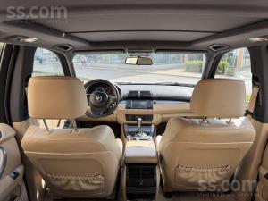Black BMW X5 2006 in Riga, with an engine capacity of 3.00 L and mileage of 347 thousand km for 4100 €, photo 10 on AUTOMOTO.COM.LV