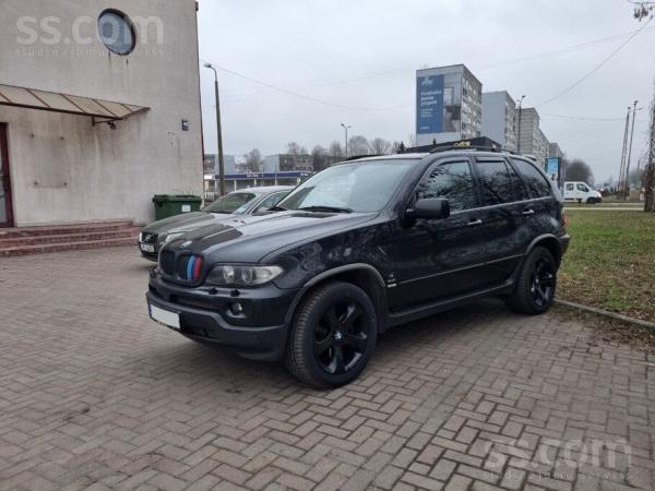 Black BMW X5 2006 in Riga, with an engine capacity of 4.40 L and mileage of 252 thousand km for 5800 €, photo 6 on AUTOMOTO.COM.LV