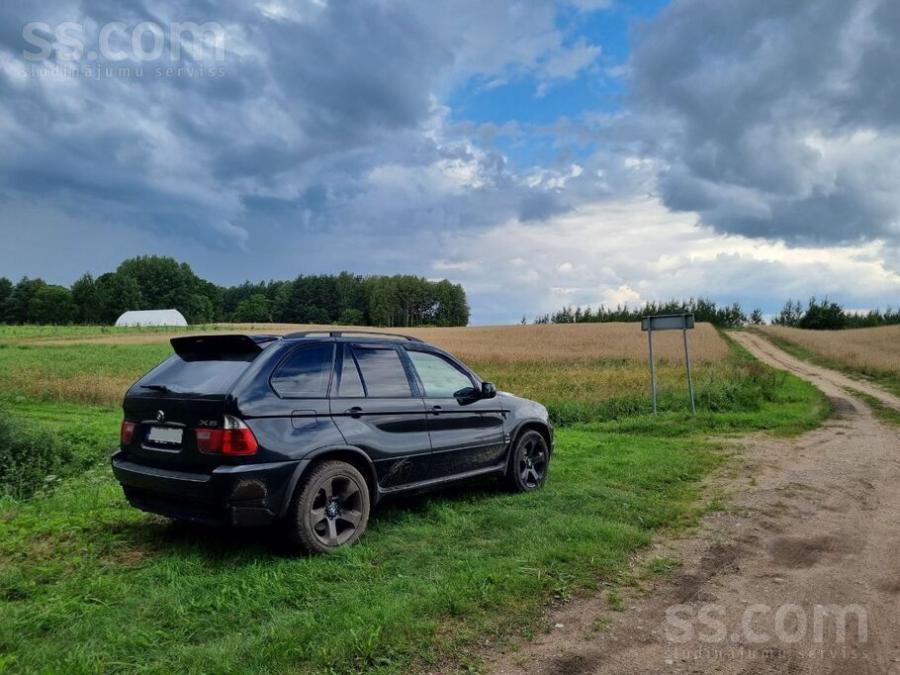 Melns BMW X5 2006 Rīga, ar dzinēja tilpumu 4.40 L un nobraukumu 252 tūkst. km par 5800 €, foto 5 vietnē AUTOMOTO.COM.LV