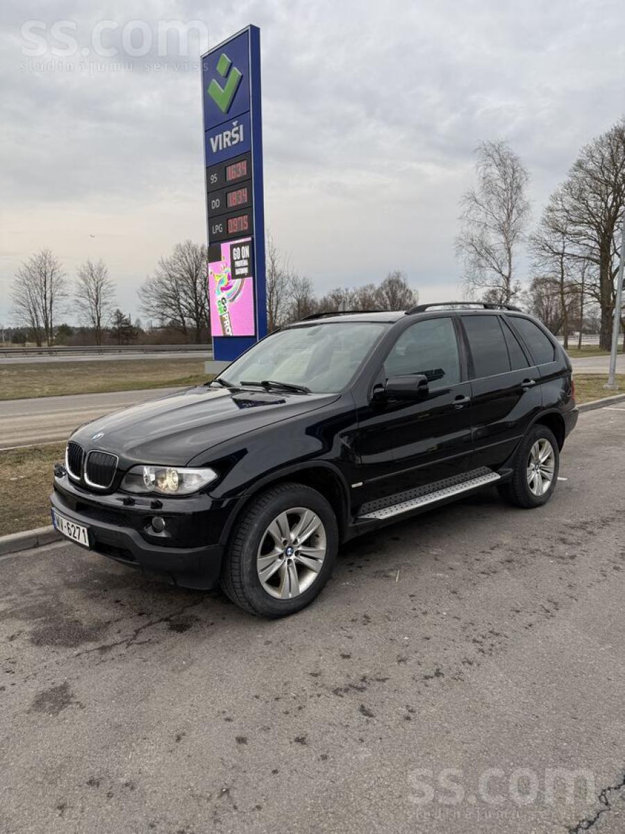 Black BMW X5 2006 in Riga, with an engine capacity of 3.00 L and mileage of 300 thousand km for 6990 €, photo 1 on AUTOMOTO.COM.LV