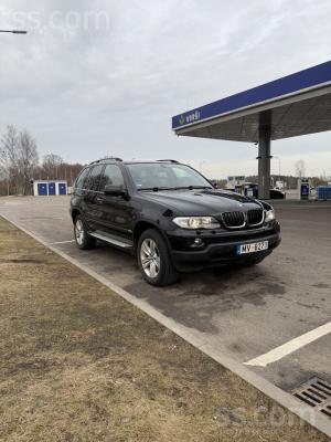 Black BMW X5 2006 in Riga, with an engine capacity of 3.00 L and mileage of 300 thousand km for 6990 €, photo 3 on AUTOMOTO.COM.LV