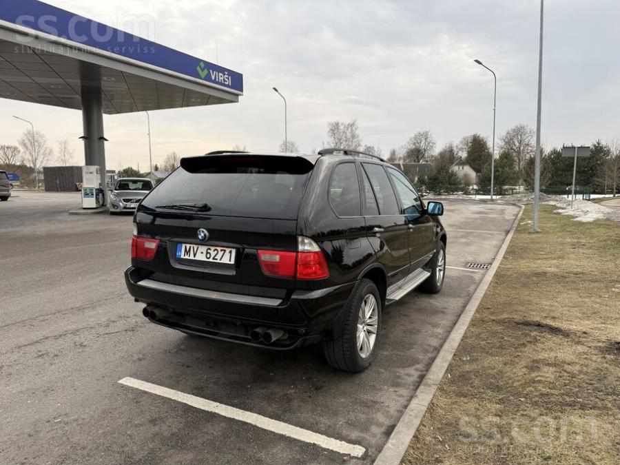 Black BMW X5 2006 in Riga, with an engine capacity of 3.00 L and mileage of 300 thousand km for 6990 €, photo 5 on AUTOMOTO.COM.LV